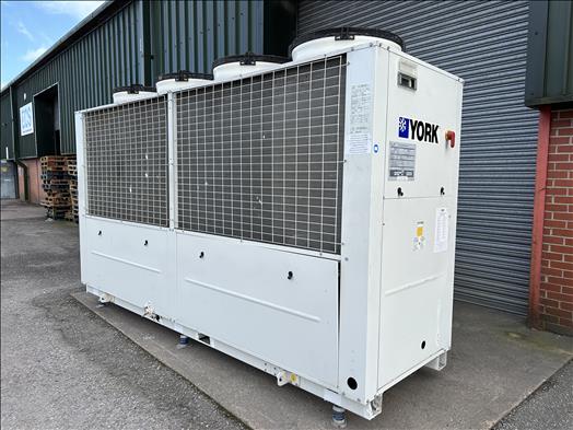 York YCSA150T Air condensed water chiller